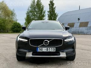 Black Volvo V90 2017 in Riga, with an engine capacity of 2.00 L and mileage of 239 thousand km for 15990 €, photo 3 on AUTOMOTO.COM.LV