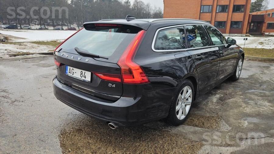 Melns Volvo V90 2017 Rīga, ar dzinēja tilpumu 2.00 L un nobraukumu 272 tūkst. km par 13950 €, foto 4 vietnē AUTOMOTO.COM.LV