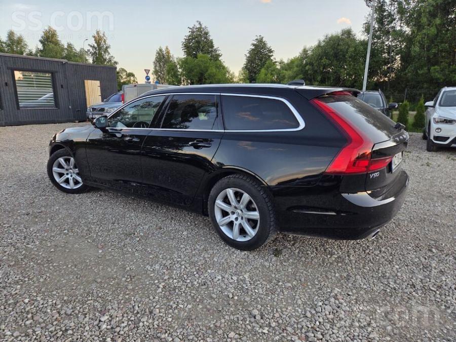 Melns Volvo V90 2017 Jelgava, ar dzinēja tilpumu 2.00 L un nobraukumu 0 tūkst. km par 11600 €, foto 4 vietnē AUTOMOTO.COM.LV