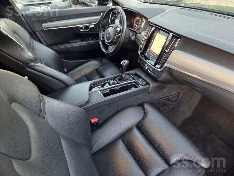 Melns Volvo V90 2017 Jelgava, ar dzinēja tilpumu 2.00 L un nobraukumu 0 tūkst. km par 11600 €, foto 13 vietnē AUTOMOTO.COM.LV