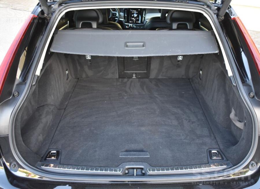 Melns Volvo V90 2017 Talsi, ar dzinēja tilpumu 2.00 L un nobraukumu 205 tūkst. km par 14900 €, foto 10 vietnē AUTOMOTO.COM.LV