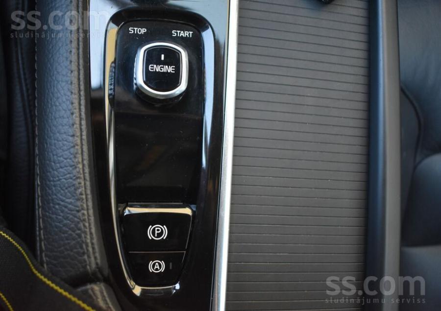 Melns Volvo V90 2017 Talsi, ar dzinēja tilpumu 2.00 L un nobraukumu 205 tūkst. km par 14900 €, foto 16 vietnē AUTOMOTO.COM.LV