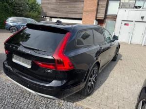 Black Volvo V90 2017 in Riga, with an engine capacity of 2.00 L and mileage of 170 thousand km for 21995 €, photo 5 on AUTOMOTO.COM.LV
