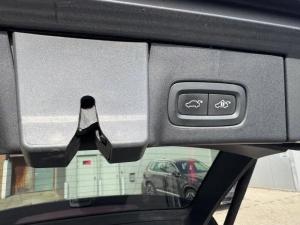 Black Volvo V90 2017 in Riga, with an engine capacity of 2.00 L and mileage of 170 thousand km for 21995 €, photo 12 on AUTOMOTO.COM.LV