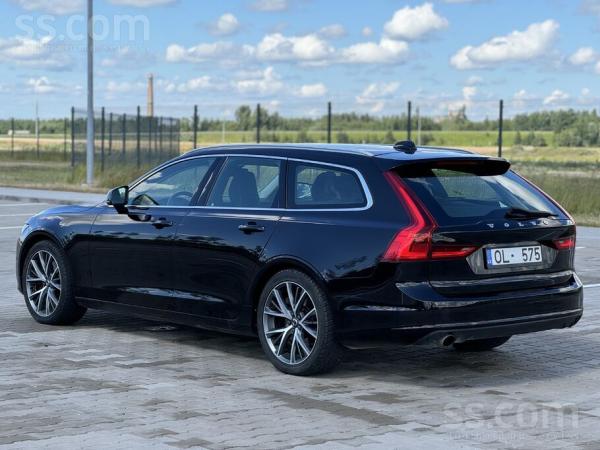 Melns Volvo V90 2017 Valmiera, ar dzinēja tilpumu 2.00 L un nobraukumu 266 tūkst. km par 13900 €, foto 8 vietnē AUTOMOTO.COM.LV