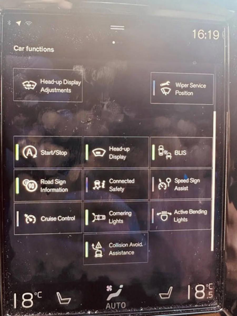 Black Volvo V90 2017 in Tallinn, with an engine capacity of 2.00 L and mileage of 324 thousand km for 14500 €, photo 8 on AUTOMOTO.COM.LV