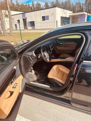 Black Volvo V90 2017 in Tallinn, with an engine capacity of 2.00 L and mileage of 324 thousand km for 14500 €, photo 20 on AUTOMOTO.COM.LV