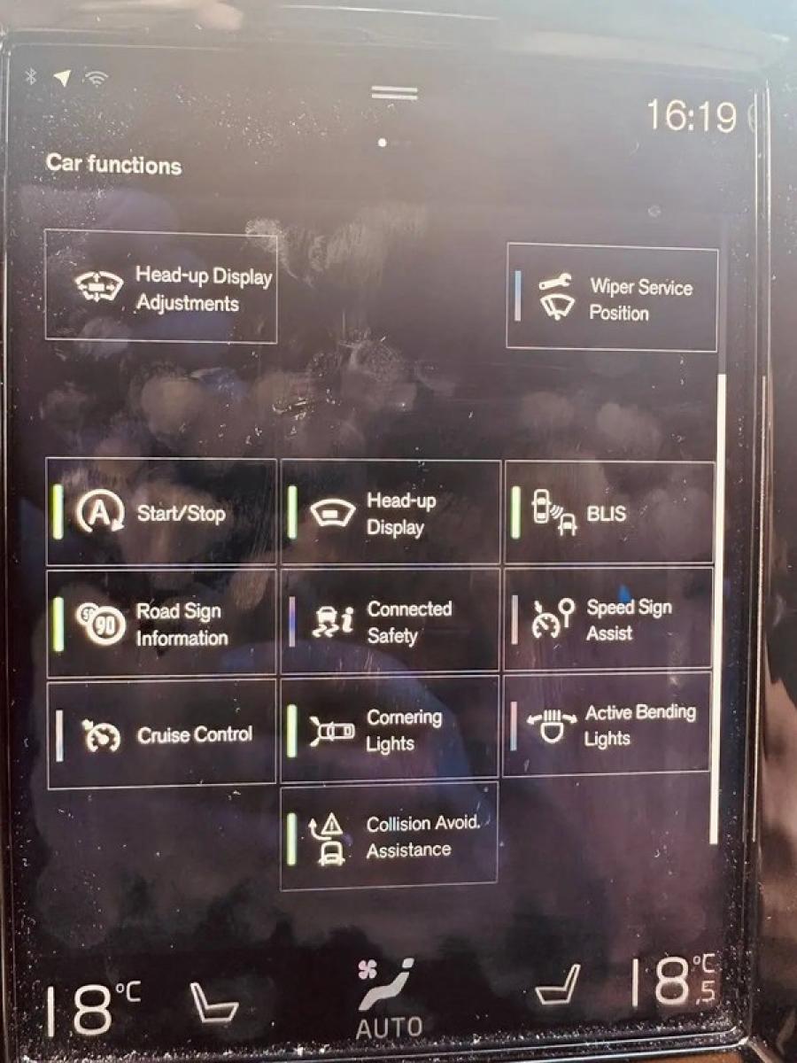 Black Volvo V90 2017 in Tallinn, with an engine capacity of 2.00 L and mileage of 324 thousand km for 14500 €, photo 21 on AUTOMOTO.COM.LV