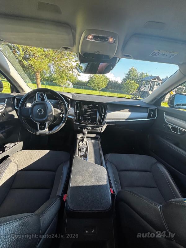 Melns Volvo V90 2017 Tallina, ar dzinēja tilpumu 2.00 L un nobraukumu 250 tūkst. km par 15900 €, foto 8 vietnē AUTOMOTO.COM.LV