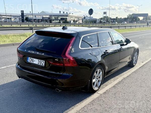 Melns Volvo V90 2017 Talsi, ar dzinēja tilpumu 2.00 L un nobraukumu 311 tūkst. km par 14250 €, foto 4 vietnē AUTOMOTO.COM.LV