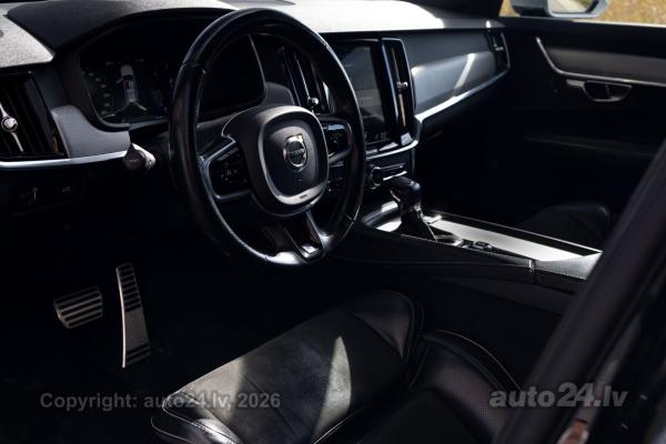 Melns Volvo V90 2017 Tallina, ar dzinēja tilpumu 2.00 L un nobraukumu 290 tūkst. km par 15900 €, foto 5 vietnē AUTOMOTO.COM.LV