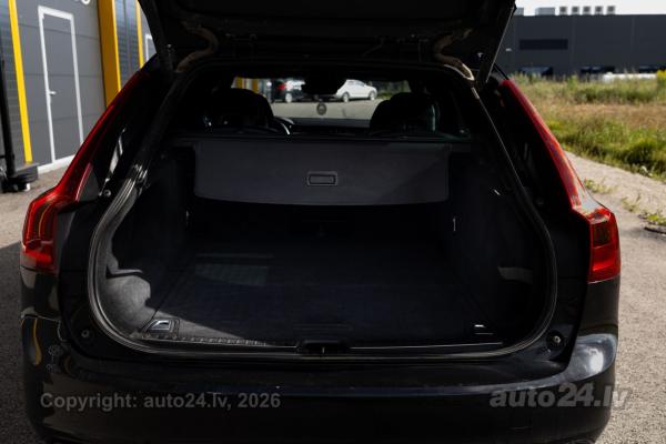 Melns Volvo V90 2017 Tallina, ar dzinēja tilpumu 2.00 L un nobraukumu 290 tūkst. km par 15900 €, foto 8 vietnē AUTOMOTO.COM.LV