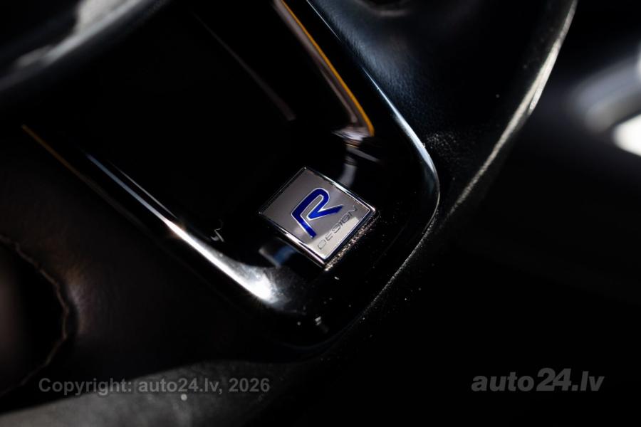 Melns Volvo V90 2017 Tallina, ar dzinēja tilpumu 2.00 L un nobraukumu 290 tūkst. km par 15900 €, foto 11 vietnē AUTOMOTO.COM.LV