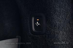 Melns Volvo V90 2017 Tallina, ar dzinēja tilpumu 2.00 L un nobraukumu 290 tūkst. km par 15900 €, foto 12 vietnē AUTOMOTO.COM.LV