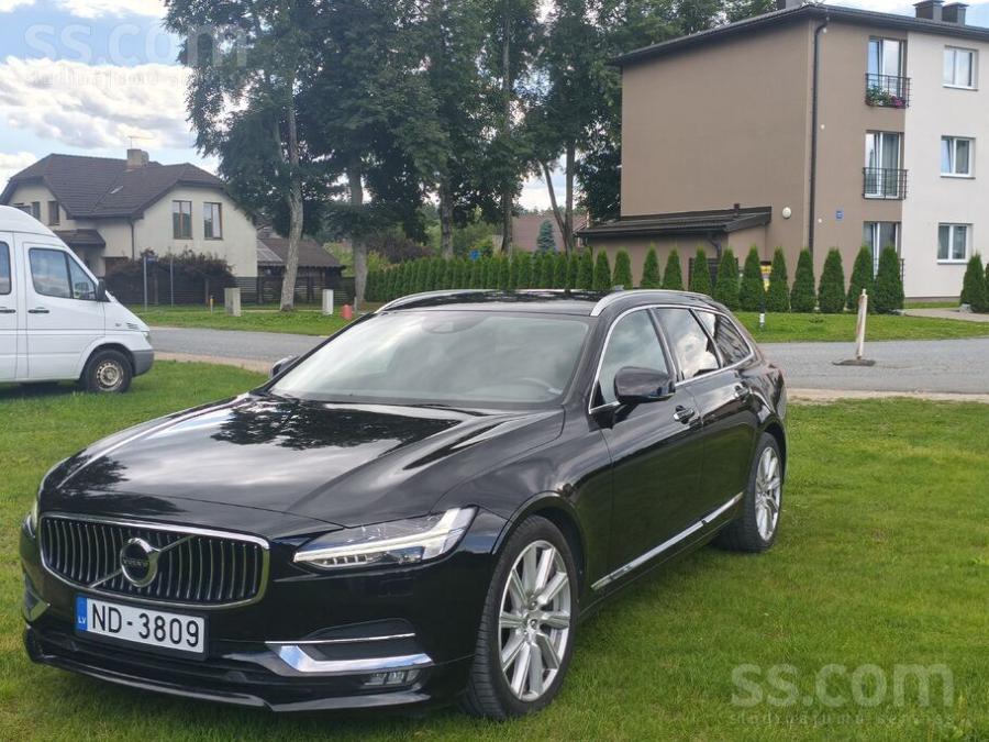 Black Volvo V90 2017 in Riga, with an engine capacity of 2.00 L and mileage of 187 thousand km for 18500 €, photo 3 on AUTOMOTO.COM.LV