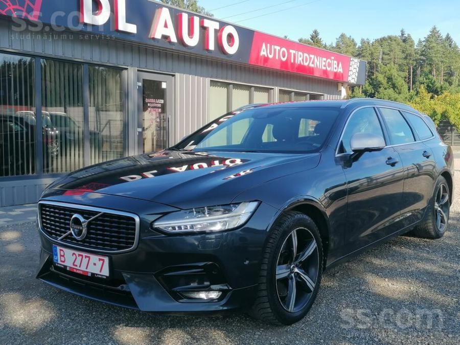 Black Volvo V90 2017 in Valmiera, with an engine capacity of 2.00 L and mileage of 326 thousand km for 13950 €, photo 1 on AUTOMOTO.COM.LV