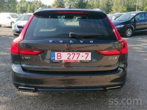 Black Volvo V90 2017 in Valmiera, with an engine capacity of 2.00 L and mileage of 326 thousand km for 13950 €, photo 10 on AUTOMOTO.COM.LV