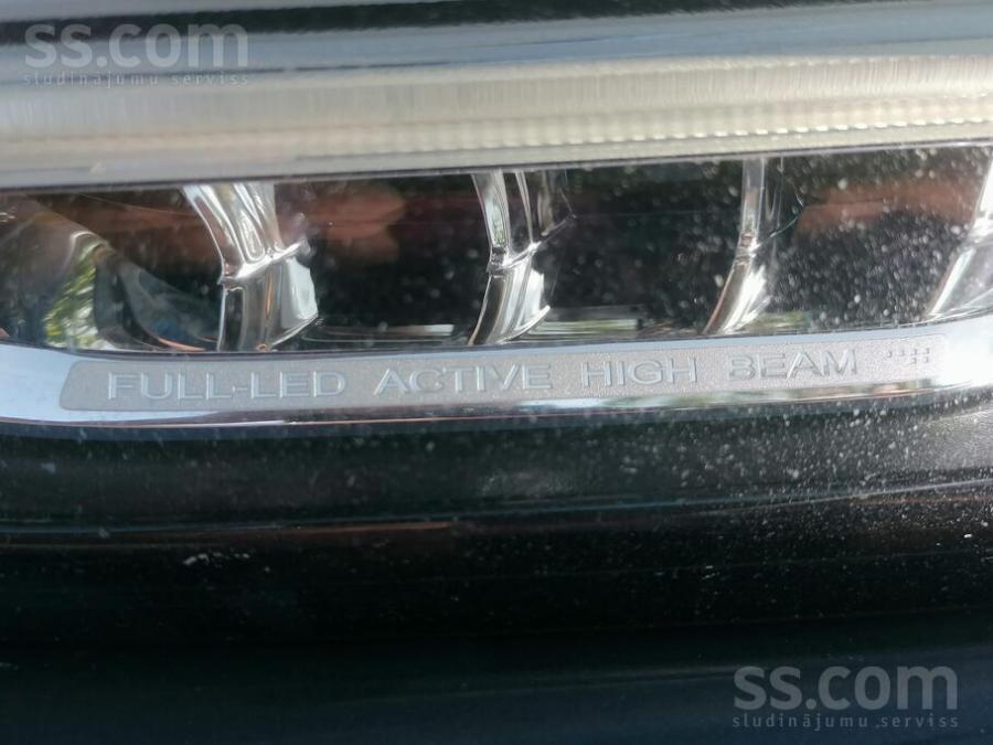 Black Volvo V90 2017 in Valmiera, with an engine capacity of 2.00 L and mileage of 326 thousand km for 13950 €, photo 17 on AUTOMOTO.COM.LV