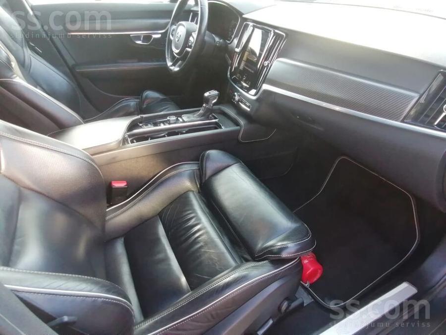 Black Volvo V90 2017 in Valmiera, with an engine capacity of 2.00 L and mileage of 326 thousand km for 13950 €, photo 19 on AUTOMOTO.COM.LV