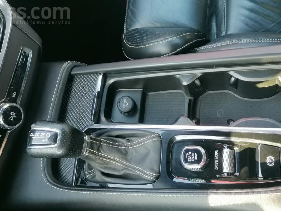 Black Volvo V90 2017 in Valmiera, with an engine capacity of 2.00 L and mileage of 326 thousand km for 13950 €, photo 23 on AUTOMOTO.COM.LV