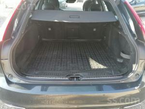 Black Volvo V90 2017 in Valmiera, with an engine capacity of 2.00 L and mileage of 326 thousand km for 13950 €, photo 24 on AUTOMOTO.COM.LV