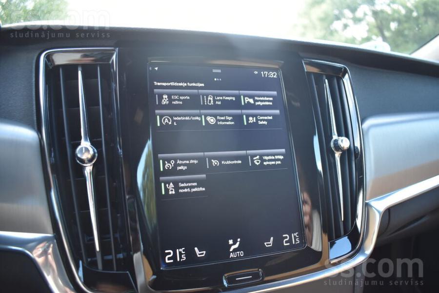 Melns Volvo V90 2017 Kuldīga, ar dzinēja tilpumu 2.00 L un nobraukumu 0 tūkst. km par 19300 €, foto 14 vietnē AUTOMOTO.COM.LV