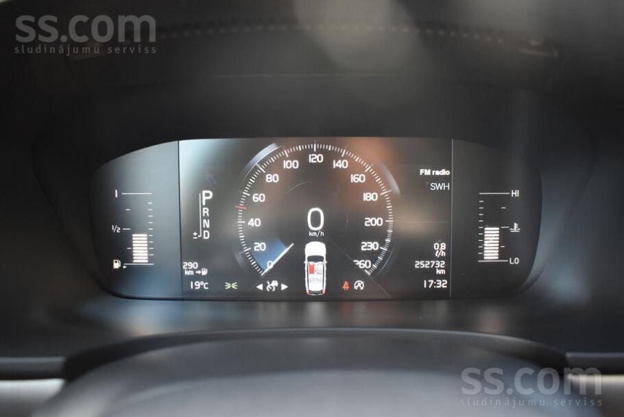 Melns Volvo V90 2017 Kuldīga, ar dzinēja tilpumu 2.00 L un nobraukumu 0 tūkst. km par 19300 €, foto 15 vietnē AUTOMOTO.COM.LV