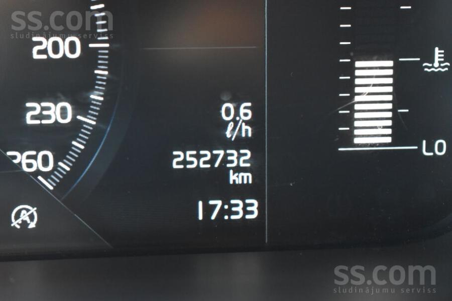 Melns Volvo V90 2017 Kuldīga, ar dzinēja tilpumu 2.00 L un nobraukumu 0 tūkst. km par 19300 €, foto 17 vietnē AUTOMOTO.COM.LV