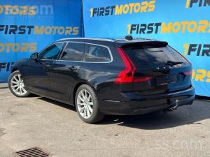 Black Volvo V90 2017 in Riga, with an engine capacity of 2.00 L and mileage of 295 thousand km for 11950 €, photo 3 on AUTOMOTO.COM.LV