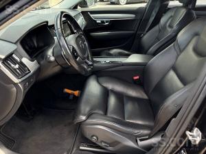 Black Volvo V90 2017 in Riga, with an engine capacity of 2.00 L and mileage of 295 thousand km for 11950 €, photo 8 on AUTOMOTO.COM.LV
