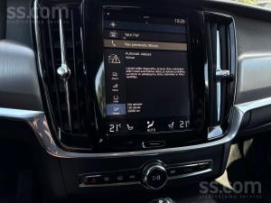 Black Volvo V90 2017 in Riga, with an engine capacity of 2.00 L and mileage of 295 thousand km for 11950 €, photo 16 on AUTOMOTO.COM.LV