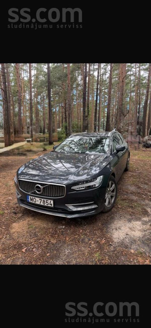 Black Volvo V90 2017 in Riga, with an engine capacity of 2.00 L and mileage of 209 thousand km for 14500 €, photo 1 on AUTOMOTO.COM.LV