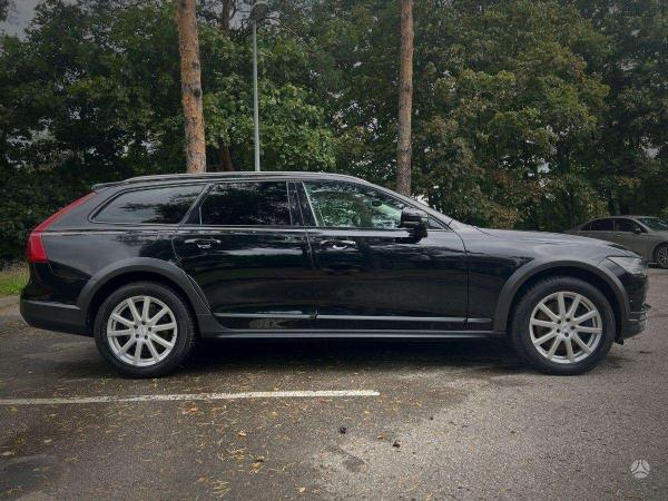 Melns Volvo V90 2017 Viļņa, ar dzinēja tilpumu 2.00 L un nobraukumu 225 tūkst. km par 22900 €, foto 1 vietnē AUTOMOTO.COM.LV