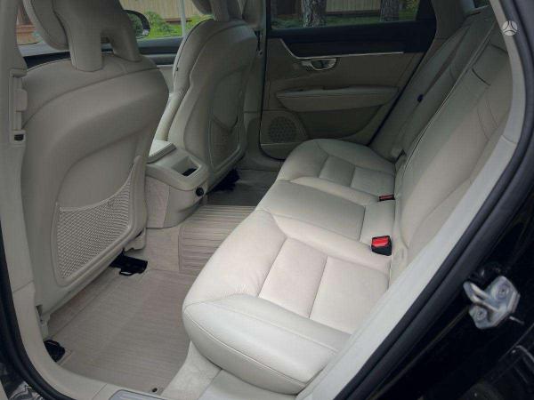 Melns Volvo V90 2017 Viļņa, ar dzinēja tilpumu 2.00 L un nobraukumu 225 tūkst. km par 22900 €, foto 8 vietnē AUTOMOTO.COM.LV