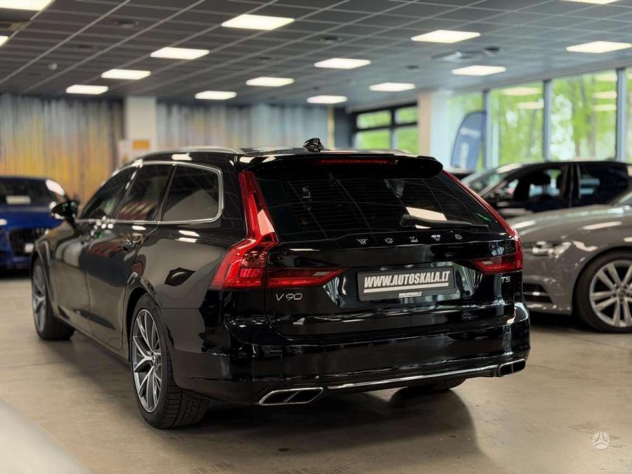 Melns Volvo V90 2017 Klaipėda, ar dzinēja tilpumu 1.97 L un nobraukumu 264 tūkst. km par 17900 €, foto 7 vietnē AUTOMOTO.COM.LV