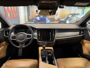 Melns Volvo V90 2017 Klaipėda, ar dzinēja tilpumu 1.97 L un nobraukumu 264 tūkst. km par 17900 €, foto 13 vietnē AUTOMOTO.COM.LV
