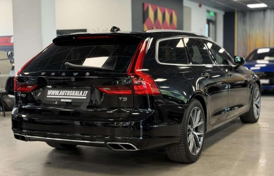 Melns Volvo V90 2017 Klaipėda, ar dzinēja tilpumu 1.97 L un nobraukumu 264 tūkst. km par 17900 €, foto 21 vietnē AUTOMOTO.COM.LV