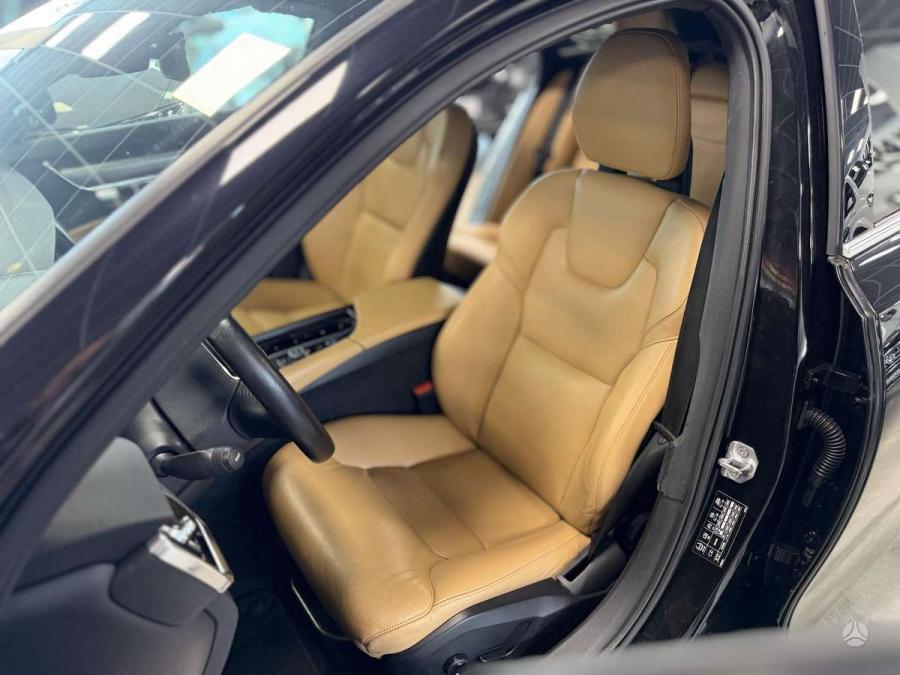 Melns Volvo V90 2017 Klaipėda, ar dzinēja tilpumu 1.97 L un nobraukumu 264 tūkst. km par 17900 €, foto 27 vietnē AUTOMOTO.COM.LV