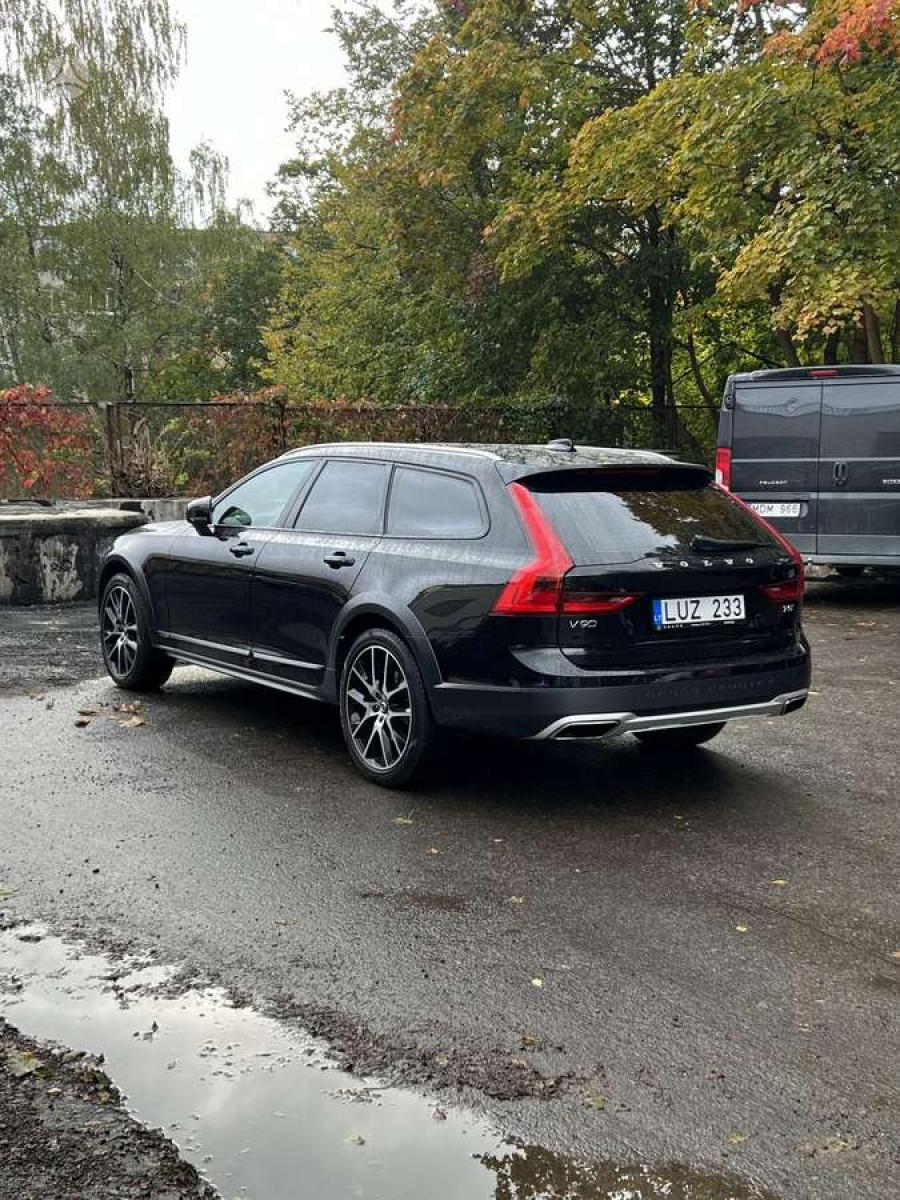 Черный Вольво В90 2017 в Вильнюс, объемом двигателя 1.97 л и пробегом 159 тыс. км за 24900 €, фото 7 на AUTOMOTO.COM.LV