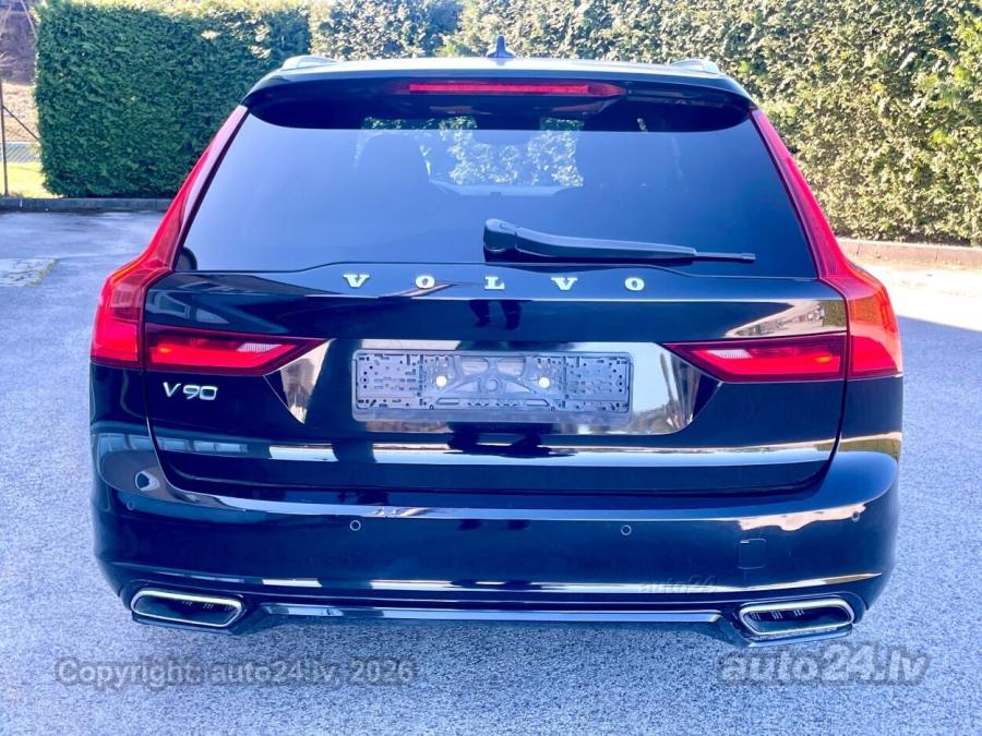 Black Volvo V90 2017 in Tallinn, with an engine capacity of 2.00 L and mileage of 272 thousand km for 16800 €, photo 6 on AUTOMOTO.COM.LV