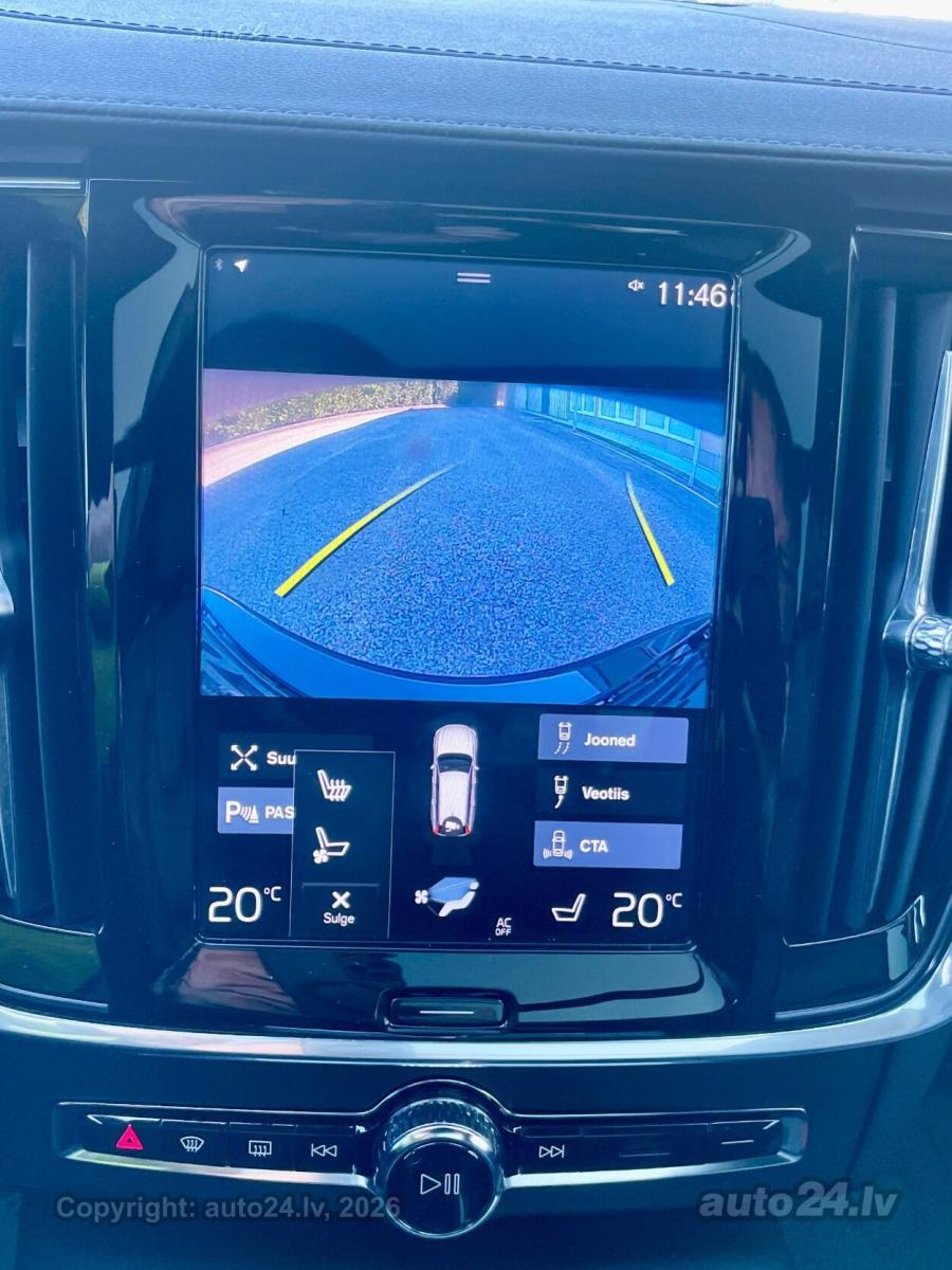 Black Volvo V90 2017 in Tallinn, with an engine capacity of 2.00 L and mileage of 272 thousand km for 16800 €, photo 15 on AUTOMOTO.COM.LV