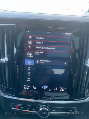 Black Volvo V90 2017 in Tallinn, with an engine capacity of 2.00 L and mileage of 272 thousand km for 16800 €, photo 17 on AUTOMOTO.COM.LV