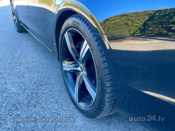 Volvo V90 2017 Tallina vietnē Melns Volvo V90 2017 Tallina, ar dzinēja tilpumu 2.00 L un nobraukumu 272 tūkst. km par 16500 €, foto 8 vietnē AUTOMOTO.COM.LV