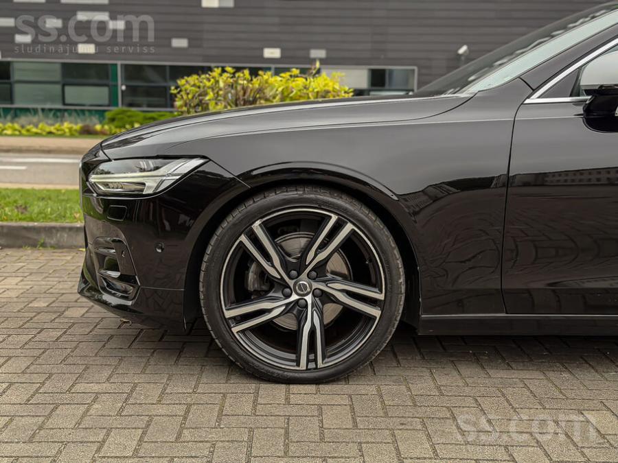 Melns Volvo V90 2017 Jelgava, ar dzinēja tilpumu 2.00 L un nobraukumu 198 tūkst. km par 17900 €, foto 13 vietnē AUTOMOTO.COM.LV