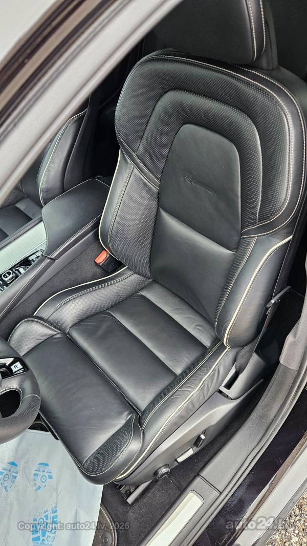 Black Volvo V90 2017 in Tallinn, with an engine capacity of 2.00 L and mileage of 226 thousand km for 14790 €, photo 11 on AUTOMOTO.COM.LV