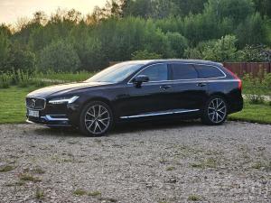 Black Volvo V90 2018 in Riga, with an engine capacity of 2.00 L and mileage of 202 thousand km for 16800 €, photo 3 on AUTOMOTO.COM.LV