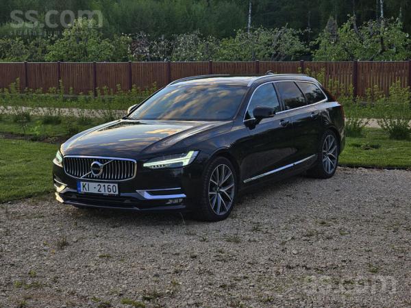 Black Volvo V90 2018 in Riga, with an engine capacity of 2.00 L and mileage of 202 thousand km for 19400 €, photo 5 on AUTOMOTO.COM.LV