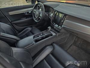 Black Volvo V90 2018 in Riga, with an engine capacity of 2.00 L and mileage of 202 thousand km for 16800 €, photo 11 on AUTOMOTO.COM.LV