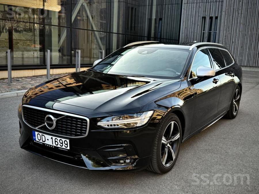 Black Volvo V90 2018 in Riga, with an engine capacity of 2.00 L and mileage of 152 thousand km for 21500 €, photo 4 on AUTOMOTO.COM.LV