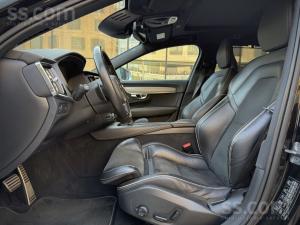 Black Volvo V90 2018 in Riga, with an engine capacity of 2.00 L and mileage of 152 thousand km for 21500 €, photo 15 on AUTOMOTO.COM.LV